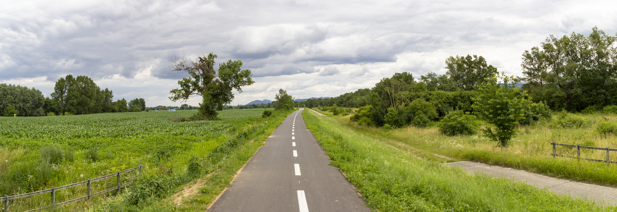cyklostezkou-bevlava-do-trencina - ZLIN.CZ