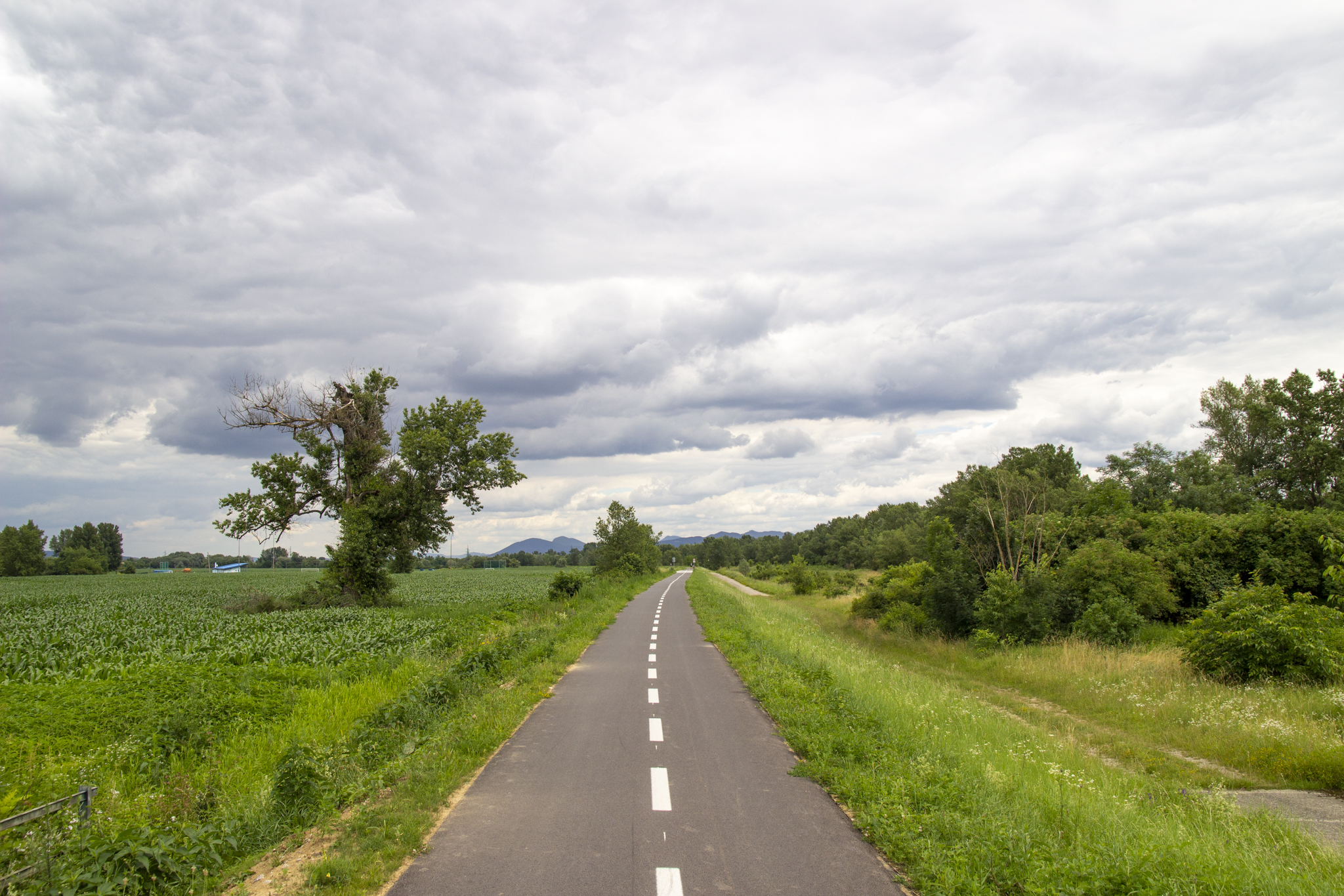cyklostezkou-bevlava-do-trencina - ZLIN.CZ