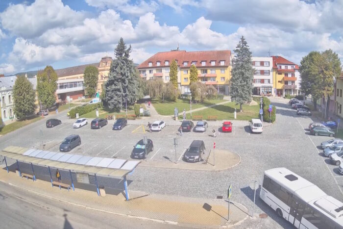 AKTUALIZACE: Hasiči zasahují v areálu TOMA v Otrokovicích, požár ...